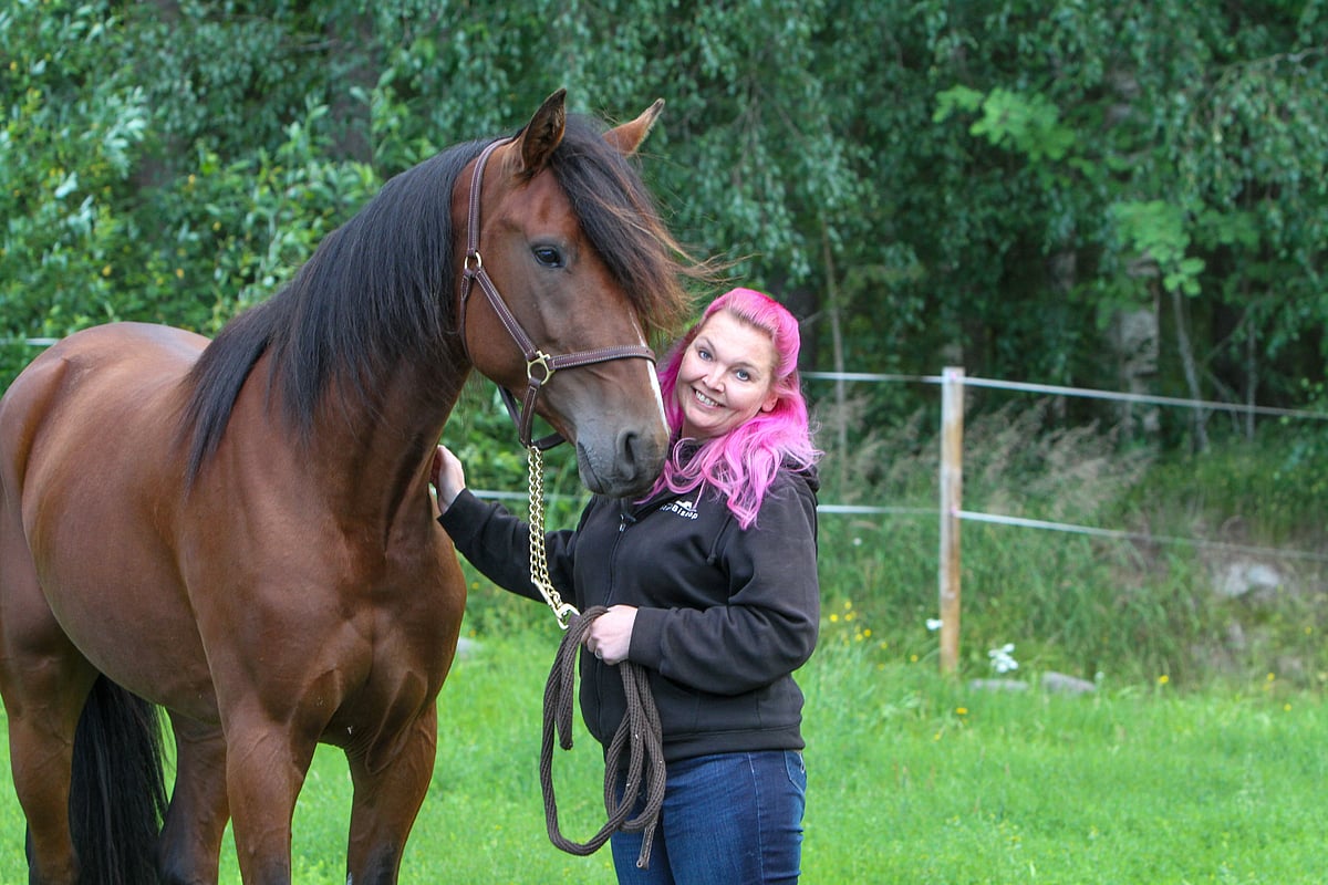 Laura Biskop kilpailee Diilin uudella kaudella