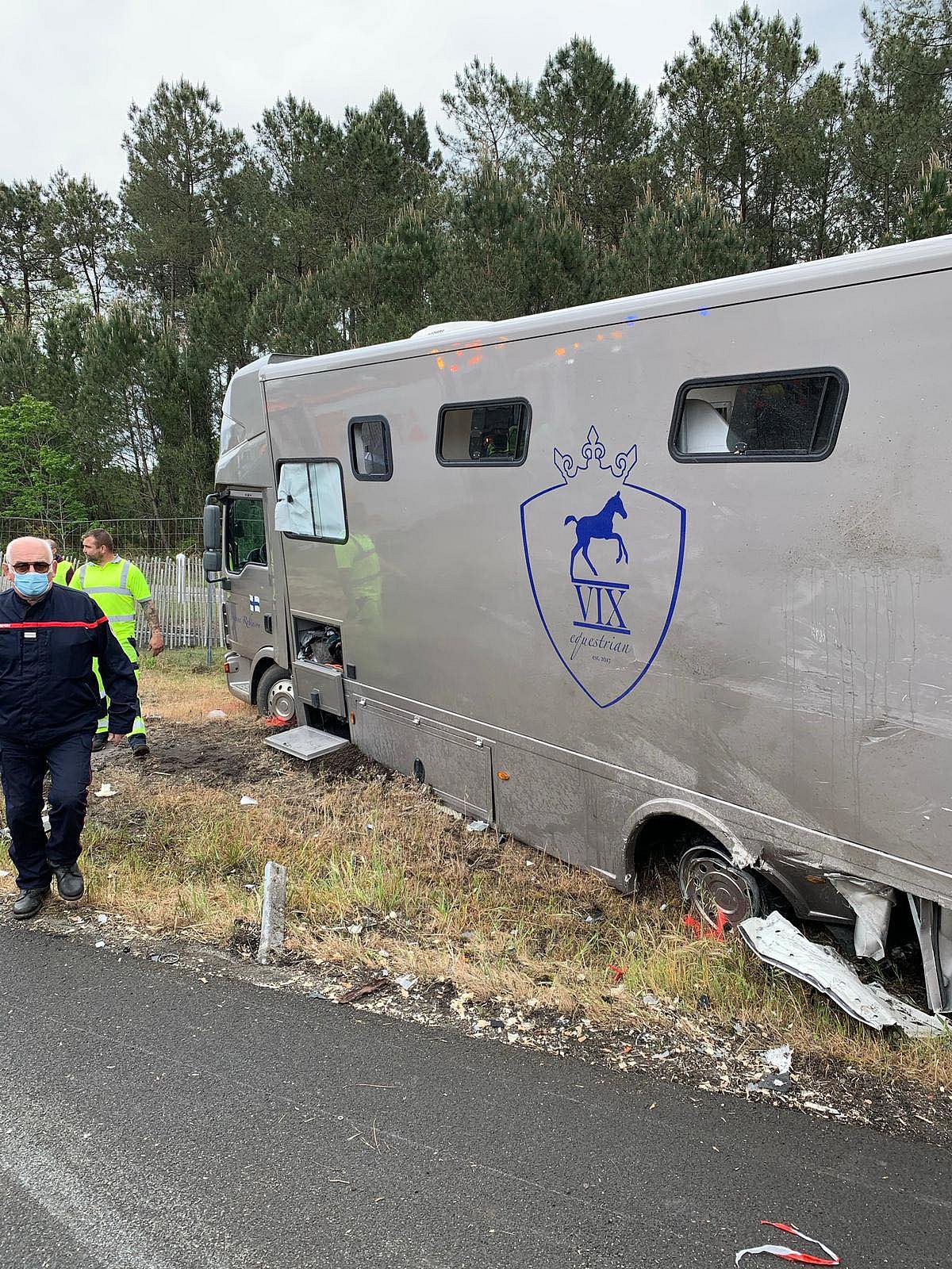 Suomalainen hevosrekka pahassa onnettomuudessa Ranskassa
